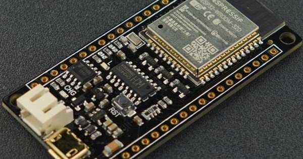 DFRobot FireBeetle ESP32 IoT Microcontroller - Wi-Fi and Bluetooth ...